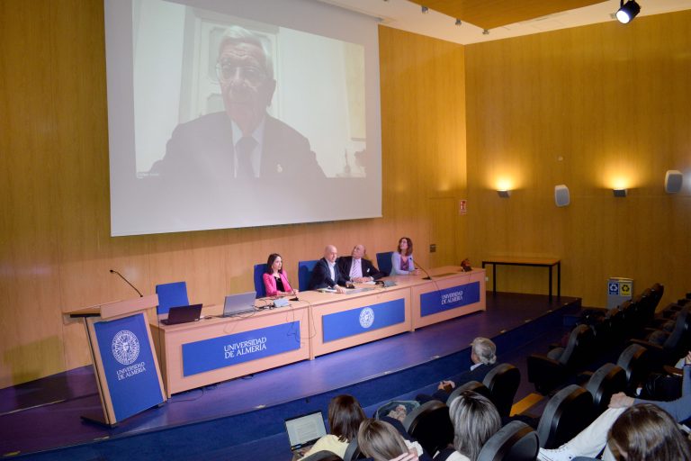 La UAL, primera universidad española en adherirse al Manifiesto ...